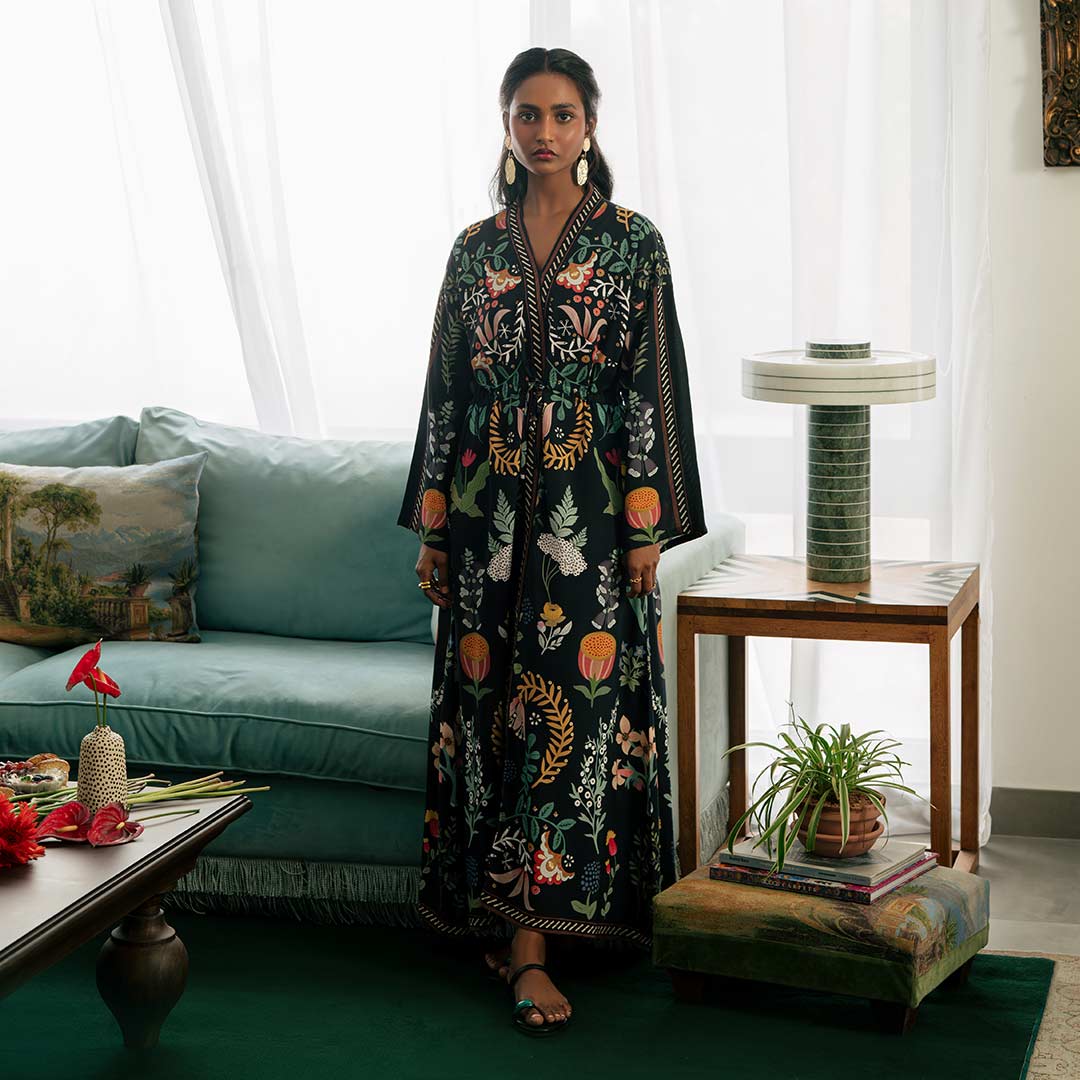 Discover Women's Fashion at LAMA | Shop Shirts, Dresses & More – Lama ...