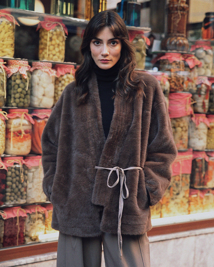 Discover Women's Fashion at LAMA | Shop Shirts, Dresses & More – Lama ...